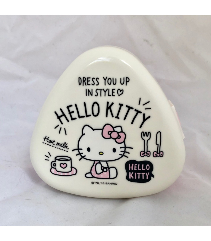 Hello Kitty Triangle Lunch Case: Style